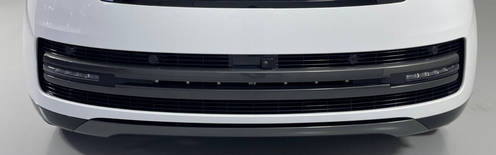 Land Rover OEM Range Rover L460 2022*+ Graphite Atlas Front Bumper Tri ...